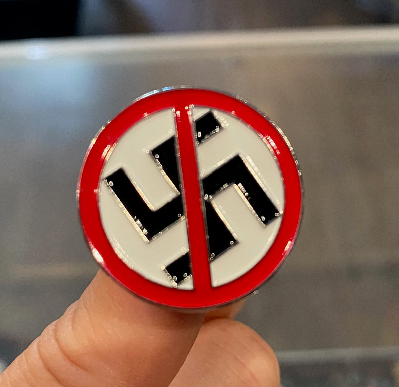 Pin Nazi Flag On